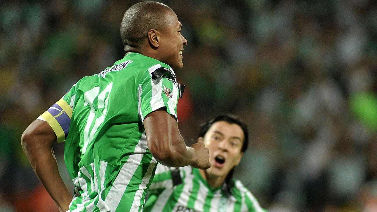 Alexis Henríquez fue castigado con tres fechas de suspensión - ESPN