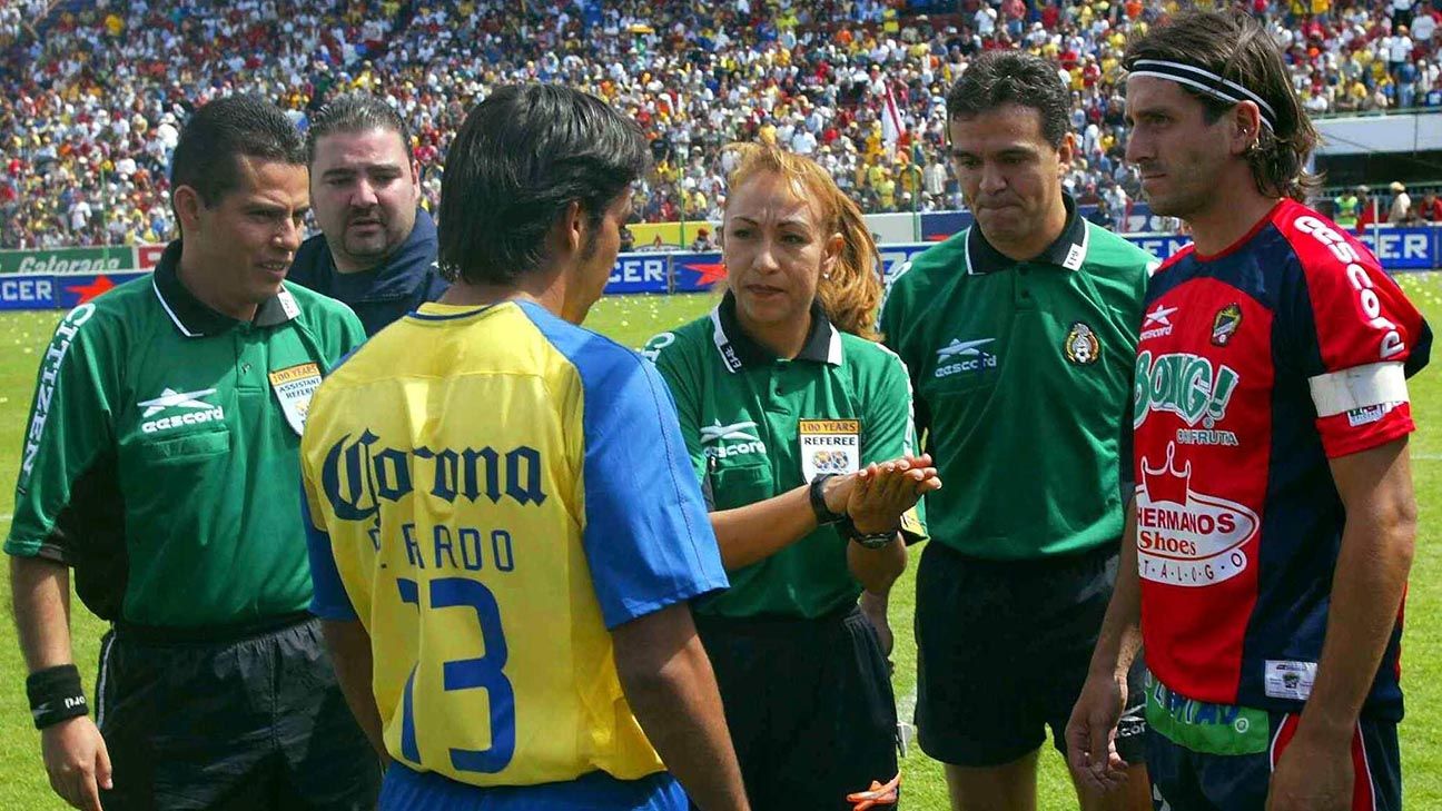 Virginia Tovar, la única silbante en llegar a Primera División en ...