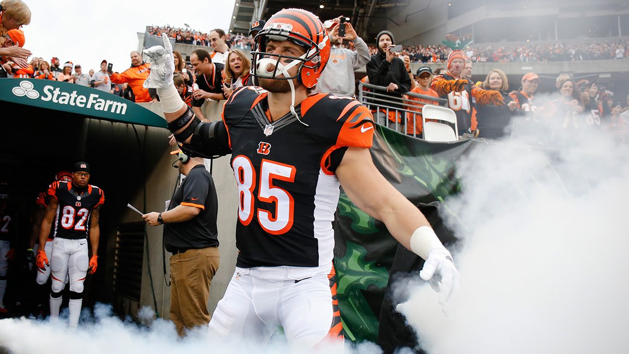 Los Cincinnati Bengals ejercen opción de 5° año en contrato del ala ...