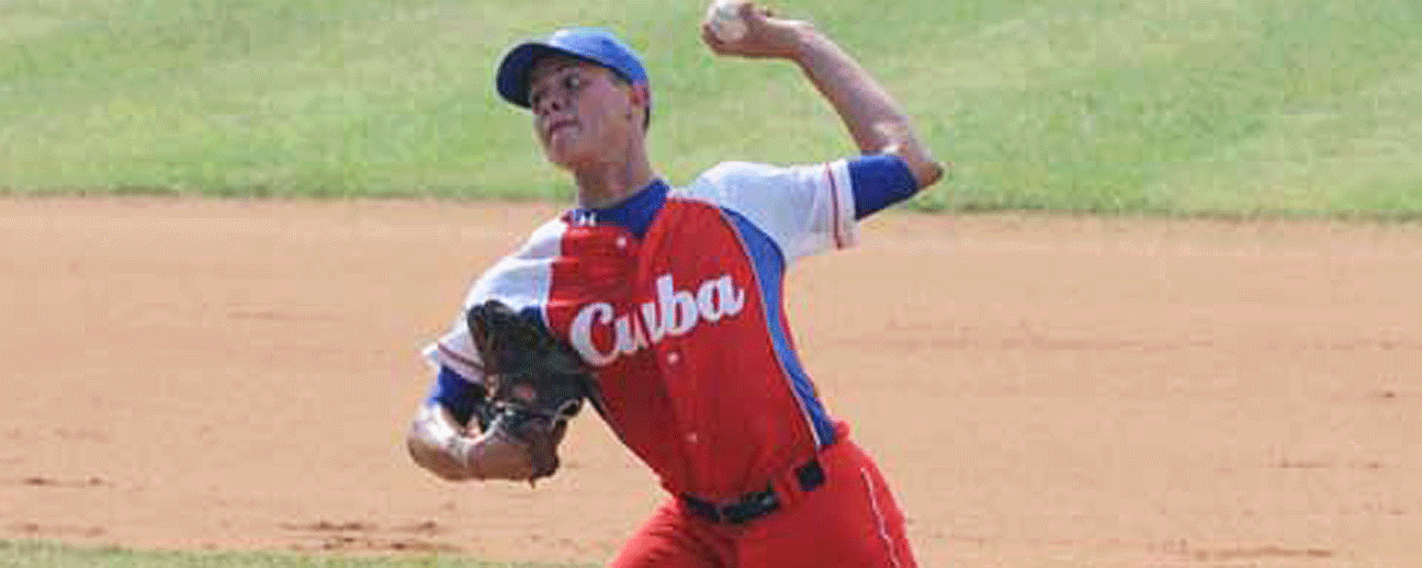 Padres pacta con pitcher cubano de 17 años, Adrián Morejón