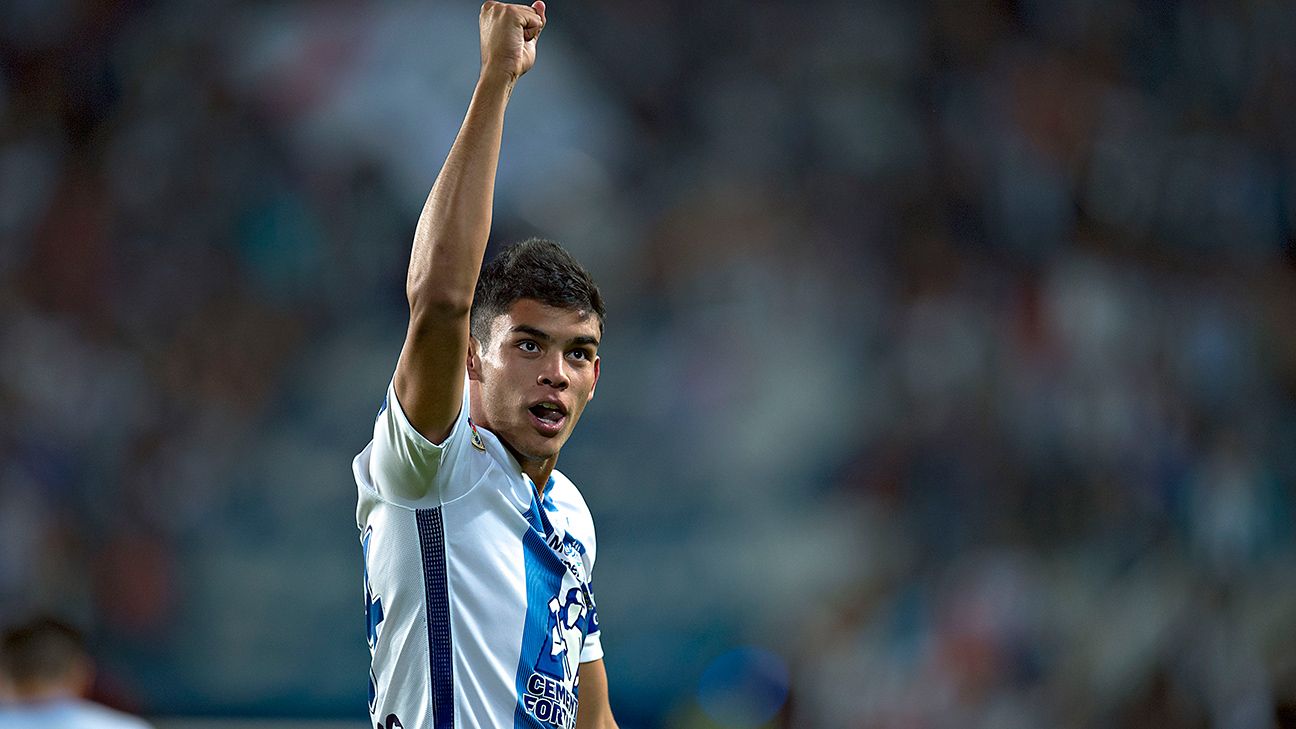 José Calero debuta como goleador con doblete en Liga Bancomer MX