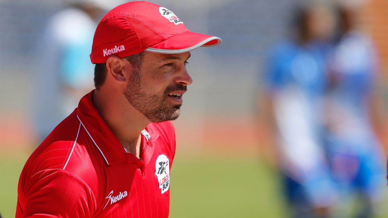 Rafa Puente debutó con derrota en amistoso contra Puebla