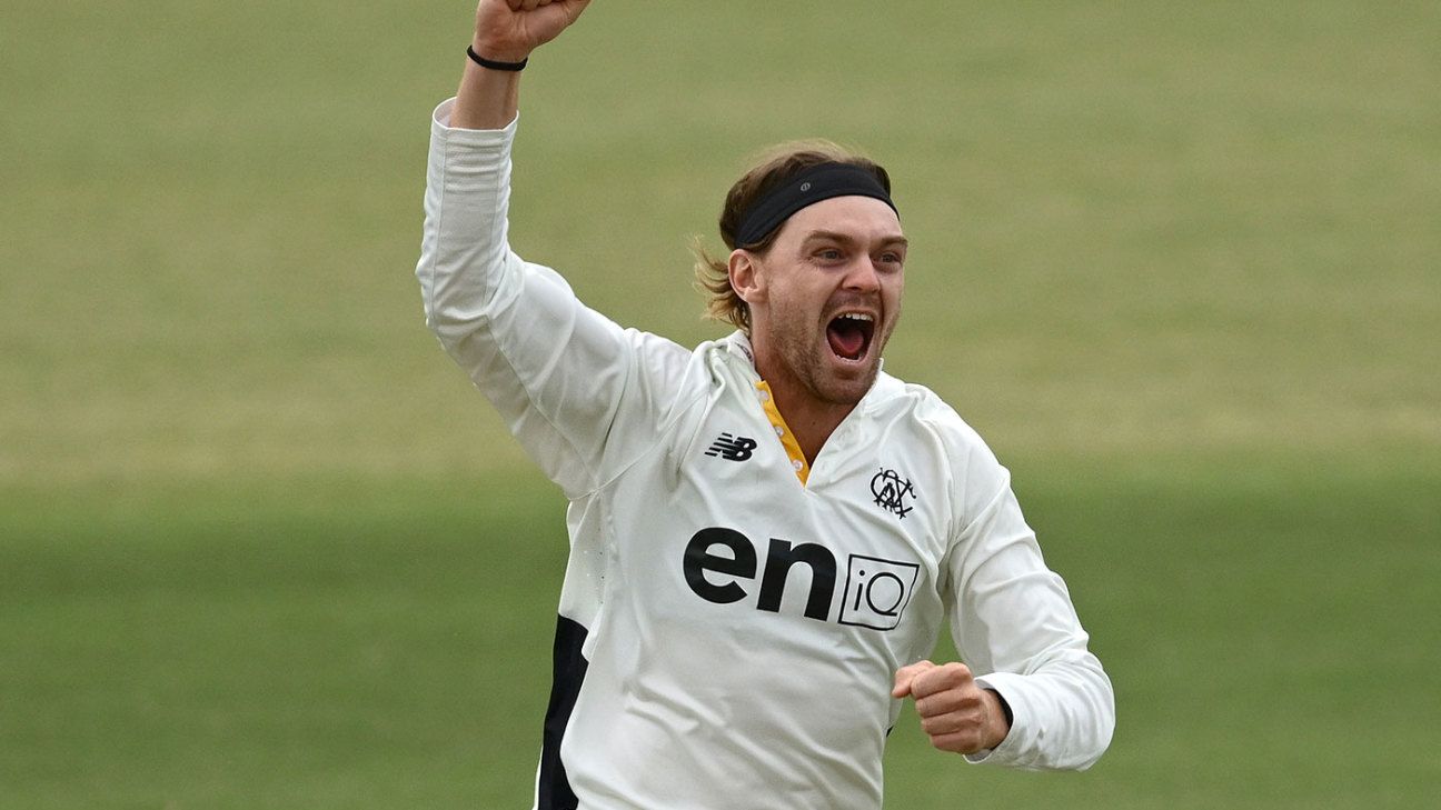 Rocchiccioli signs Championship deal for four games with Warwickshire ...