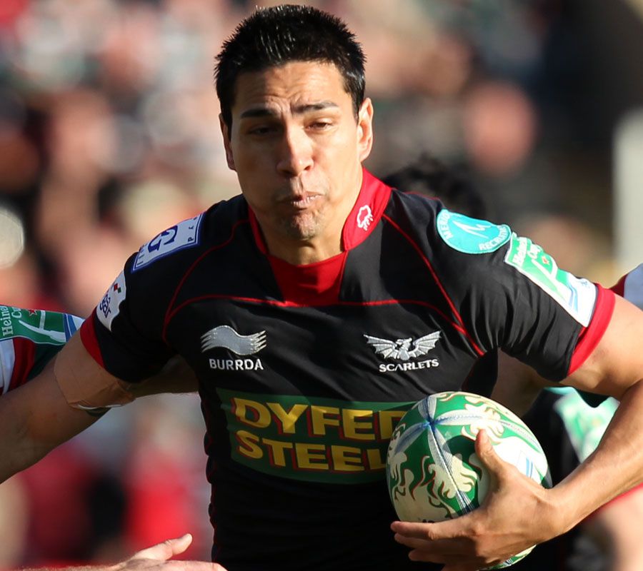 Clermont swoop to sign Regan King - ESPN