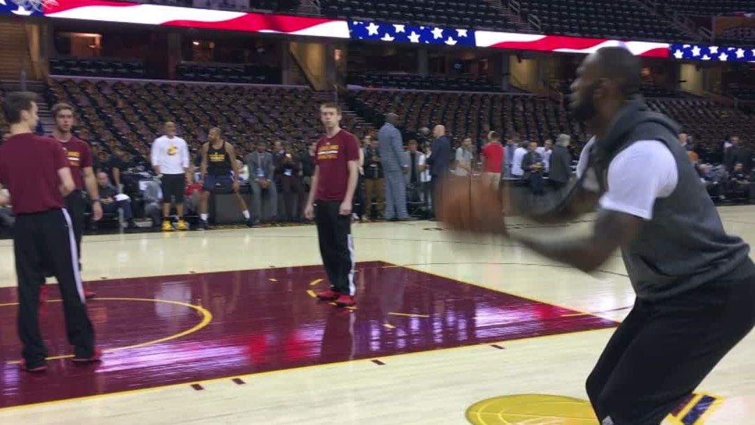 LeBron working on midrange shots in pregame - ESPN Video