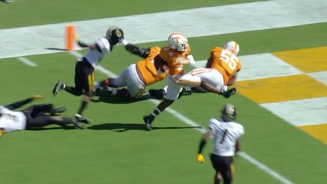 Tennessee's Gray takes quick pass for his second TD - ESPN Video