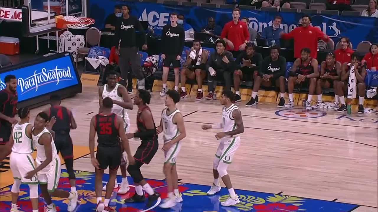 This slam from Taze Moore was too nice - ESPN Video