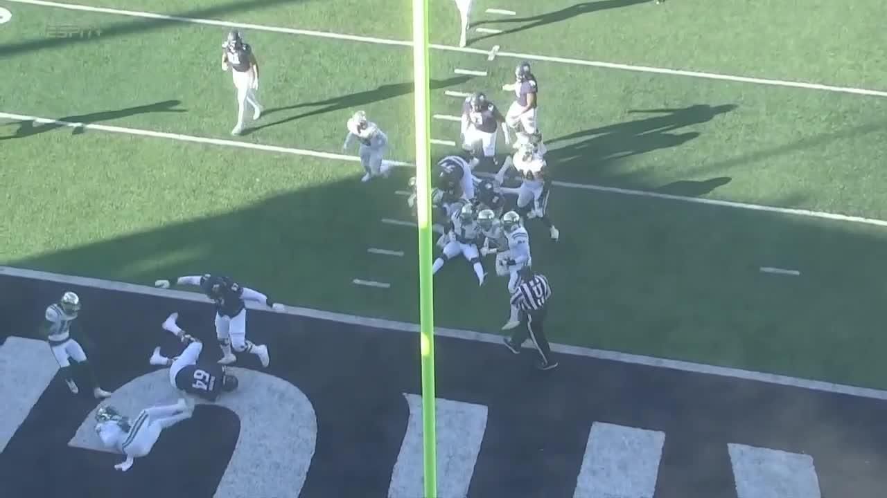 Old Dominion lineman recovers fumble in end zone for a big-man TD ...