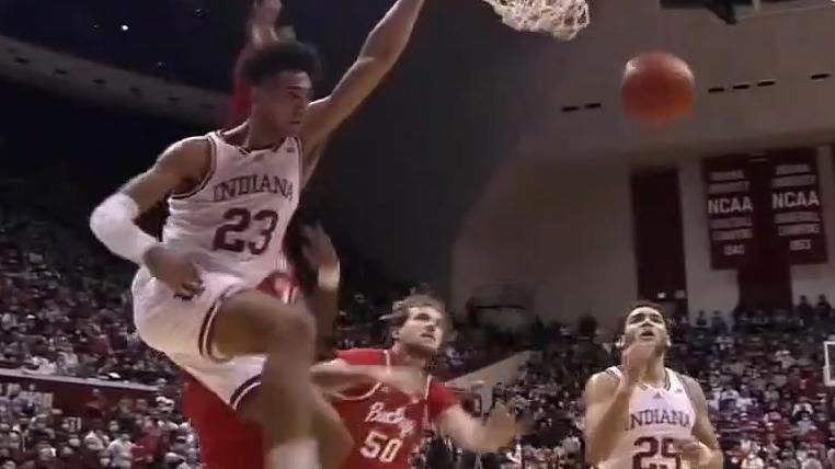Indiana's Trayce Jackson-Davis hangs on rim after huge dunk - ESPN Video