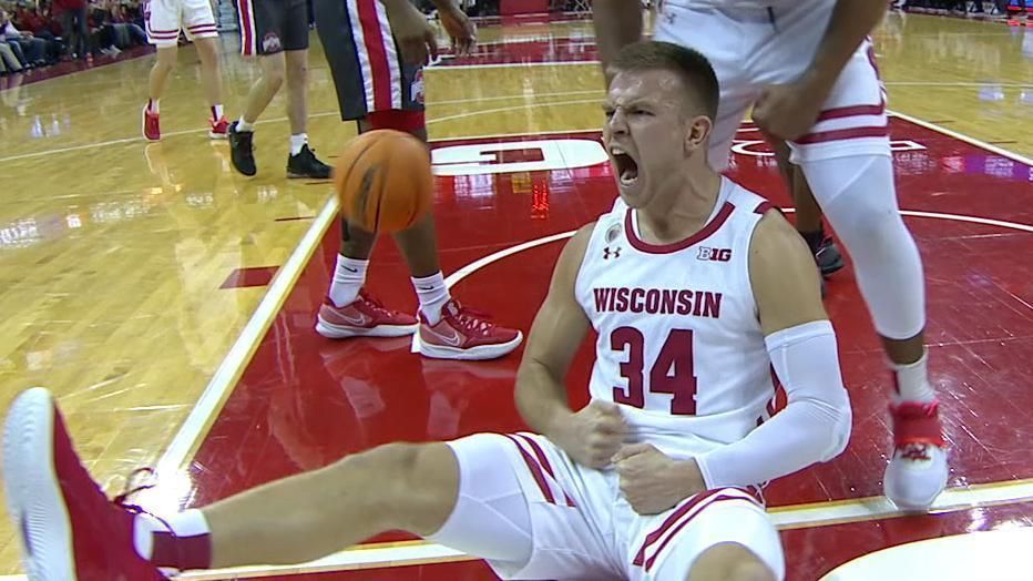 Brad Davison is beyond pumped after draining this bucket - ESPN Video