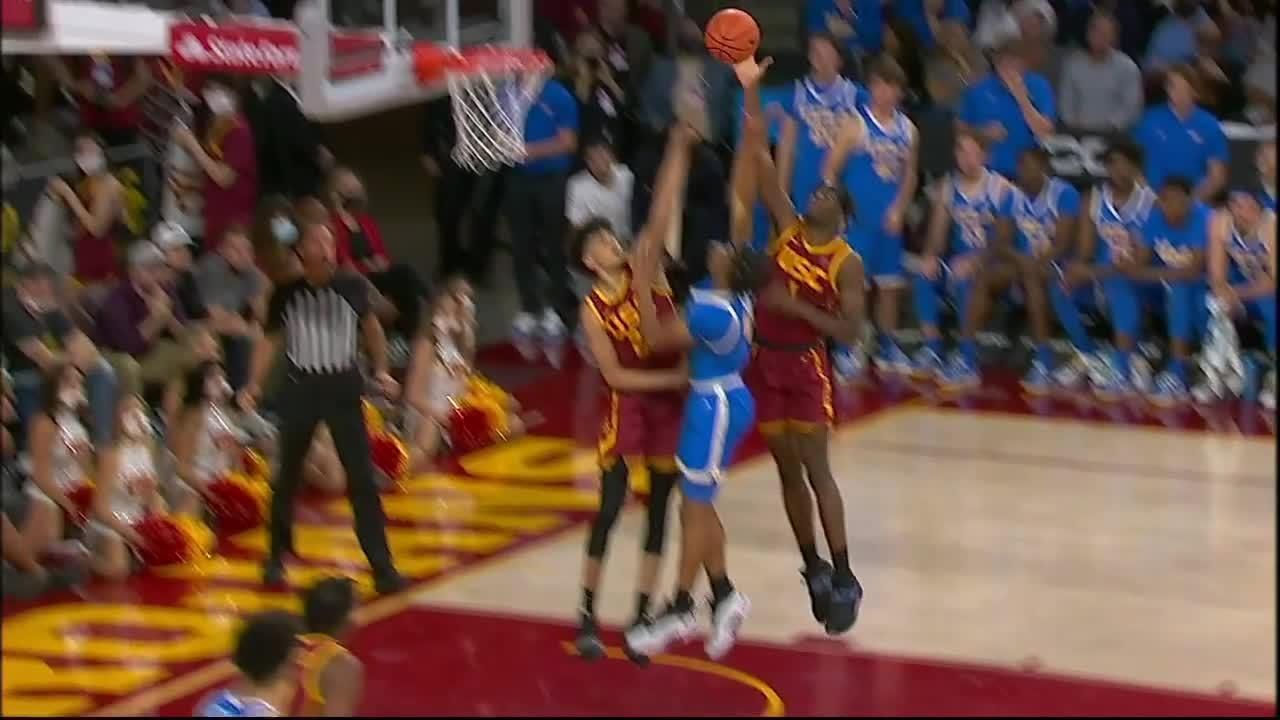 UCLA's steal leads to Jaylen Clark's impressive and-1 - ESPN Video