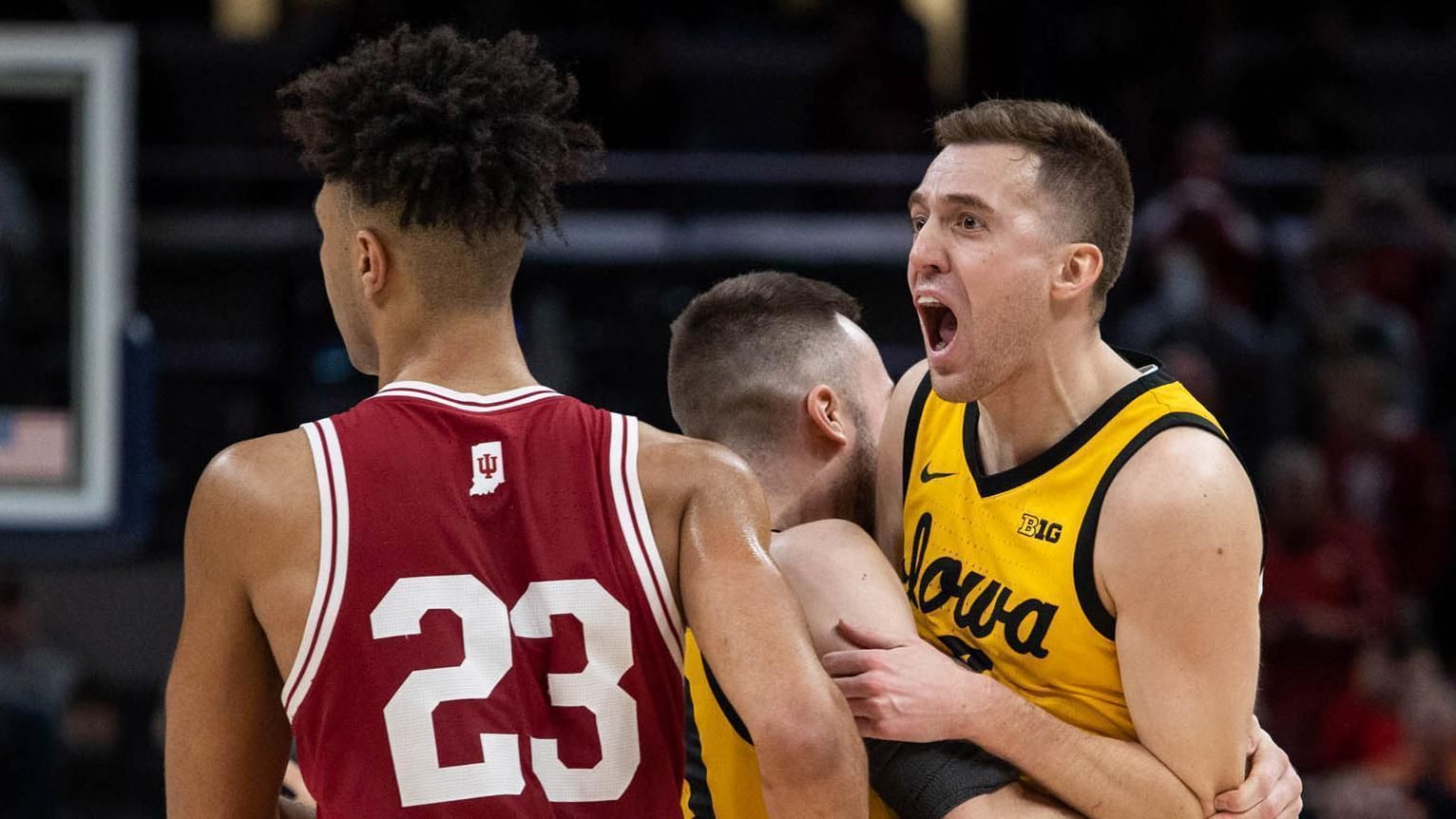 Jordan Bohannon banks in desperation 3 for Iowa win - ESPN Video