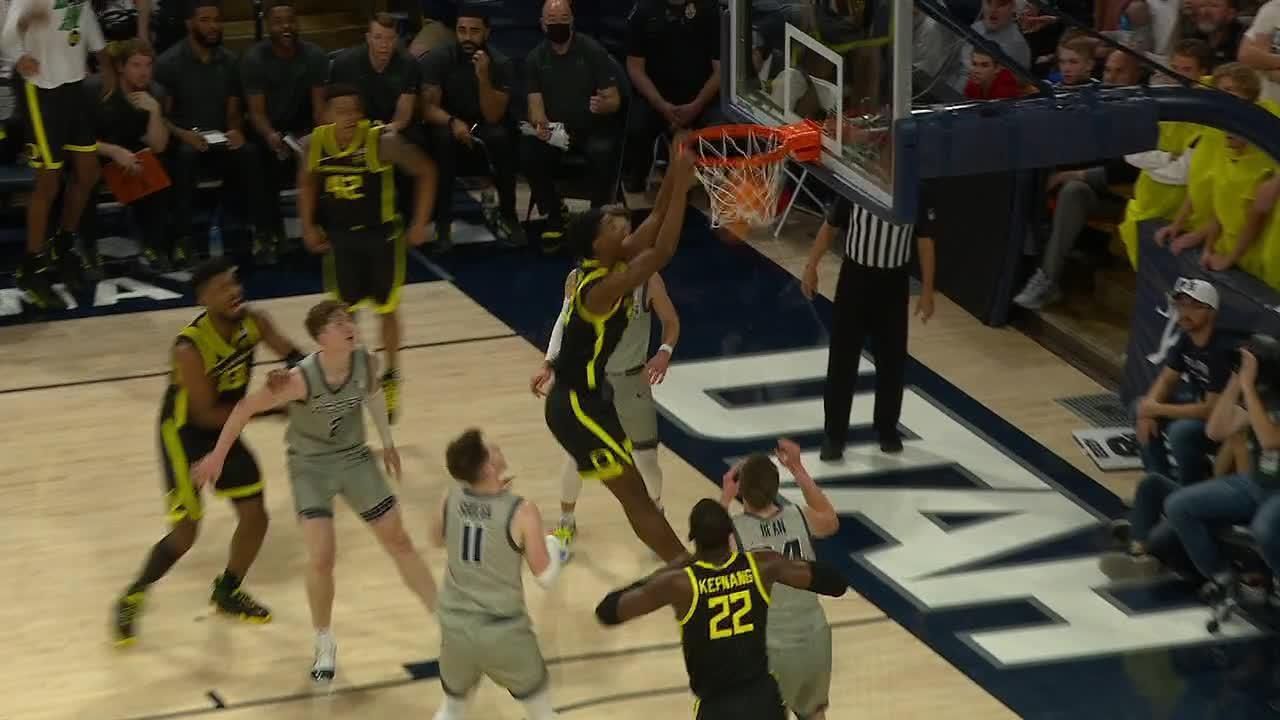 Eric Williams slams one down with authority - ESPN Video