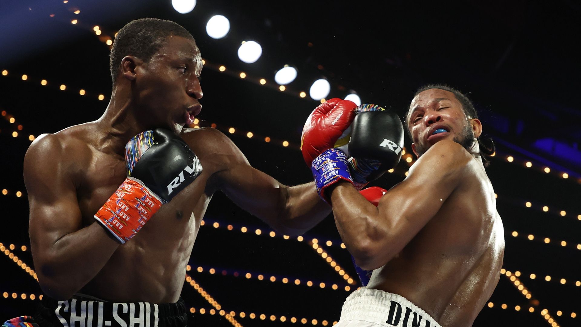 Bruce Carrington knocks out opponent with incredible combo - ESPN Video