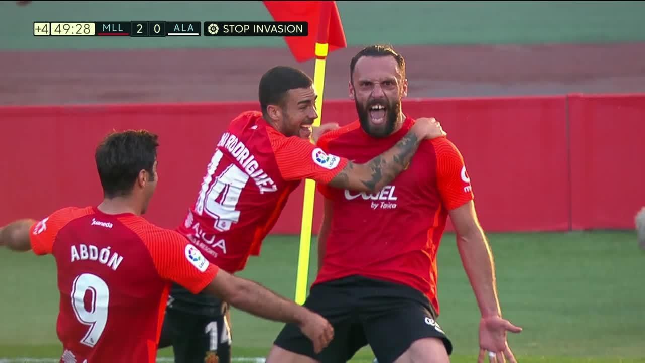 Vedat Muriqi finishes up the first half with a goal for Mallorca - ESPN ...