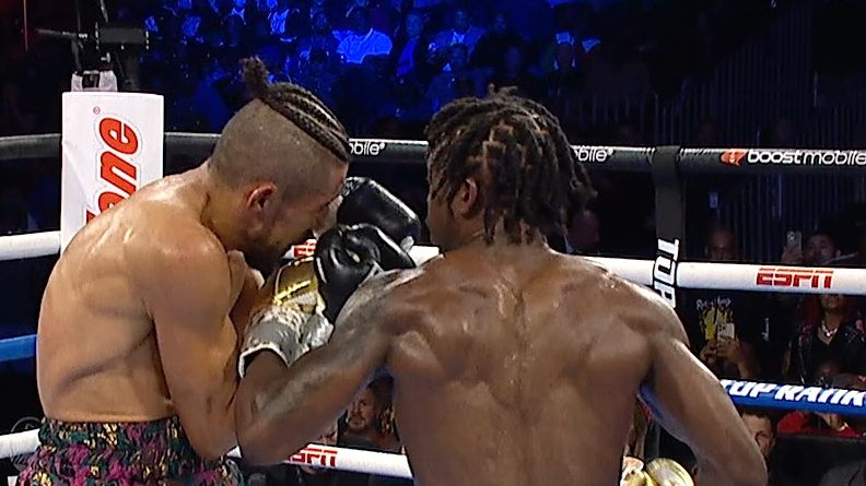 Keyshawn Davis finishes Omar Tienda in co-main event - ESPN Video