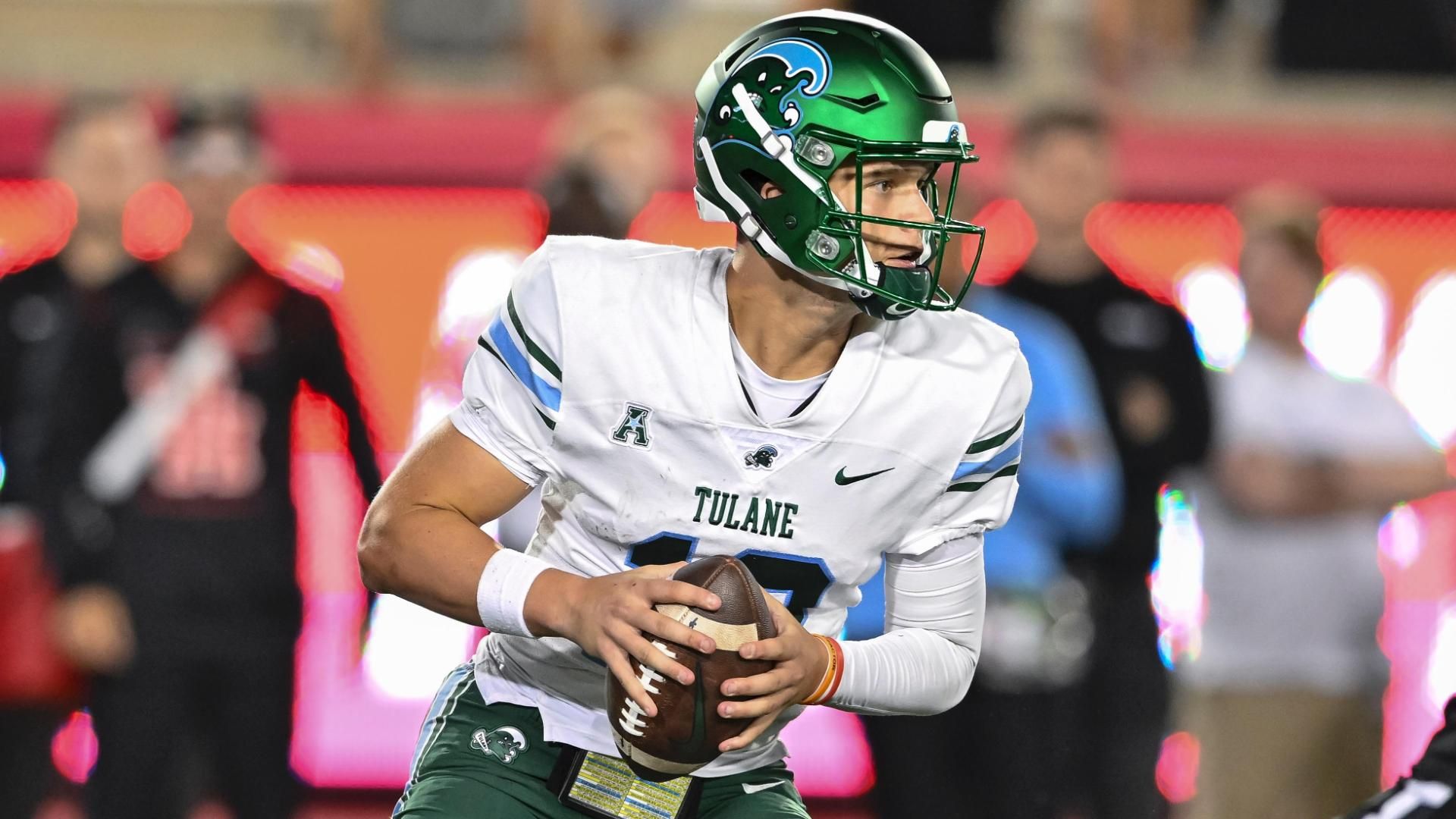 Tulane ties the score after Kai Horton's TD pass - ESPN Video
