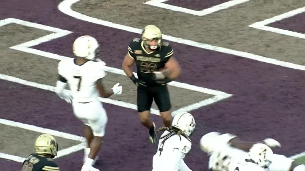 Lincoln Pare scores 2-yard rushing TD - ESPN Video