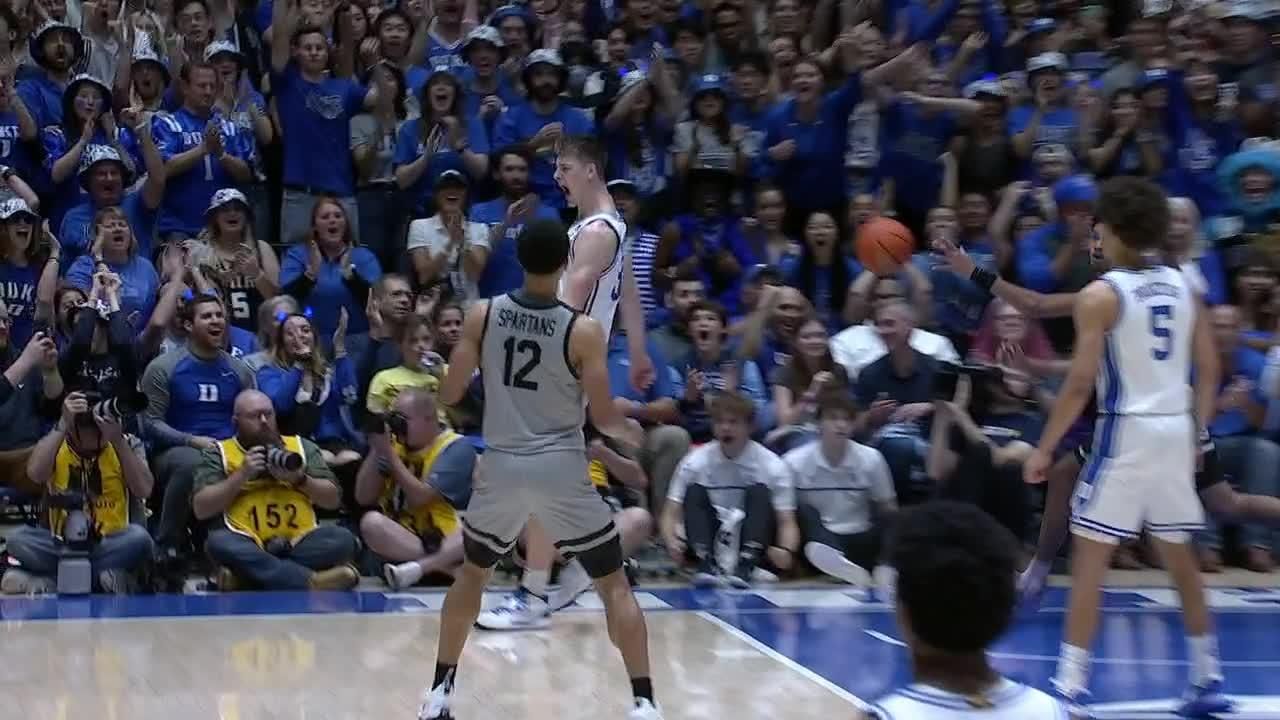 Kyle Filipowski gets up for the beautiful slam dunk - ESPN Video