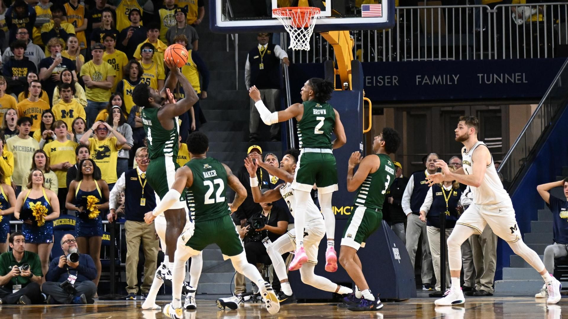 Ohio hits wild buzzer-beater to send game vs. Michigan to OT - ESPN Video