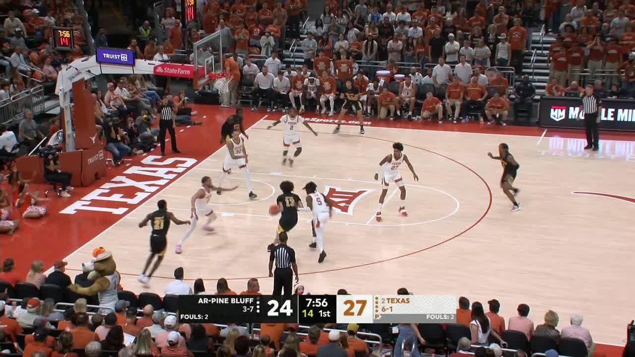 Dillon Mitchell throws down powerful slam vs. Arkansas-Pine Bluff ...