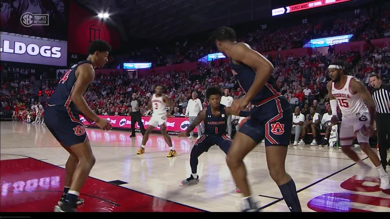 Yohan Traore denies Georgia Bulldogs with block - ESPN Video