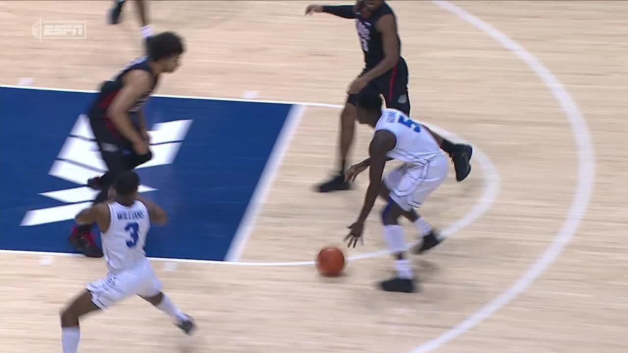 Gideon George makes beautiful dish for a basket - ESPN Video
