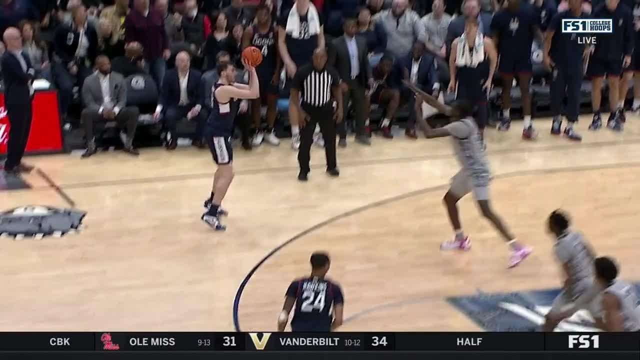 Alex Karaban hits clutch 3-pointer for UConn - ESPN Video