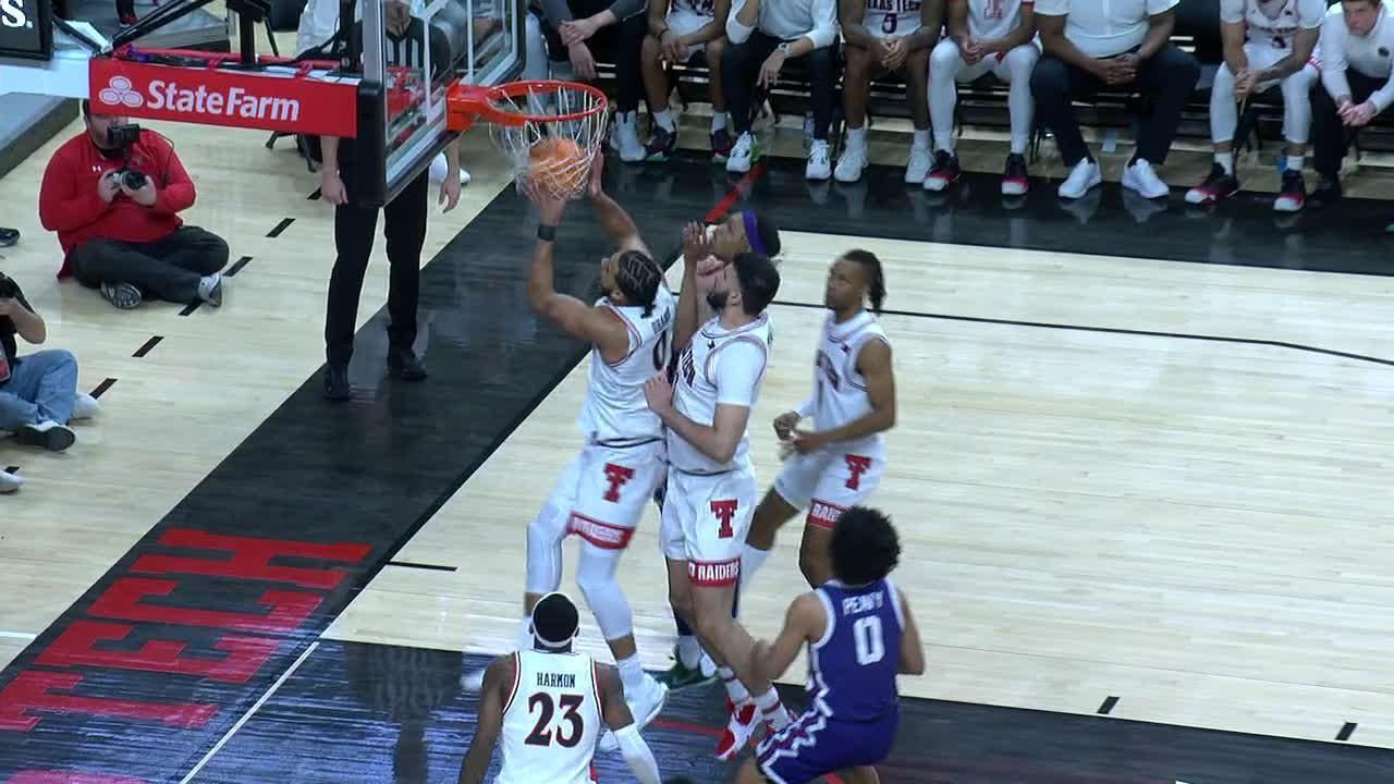 Damion Baugh shows off vision with nice dish vs. Texas Tech Red Raiders ...