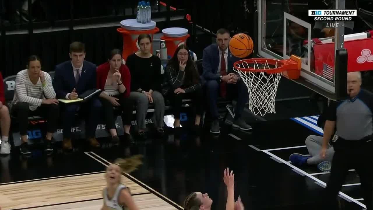 Abbey Ellis drops in smooth lay-in - ESPN Video