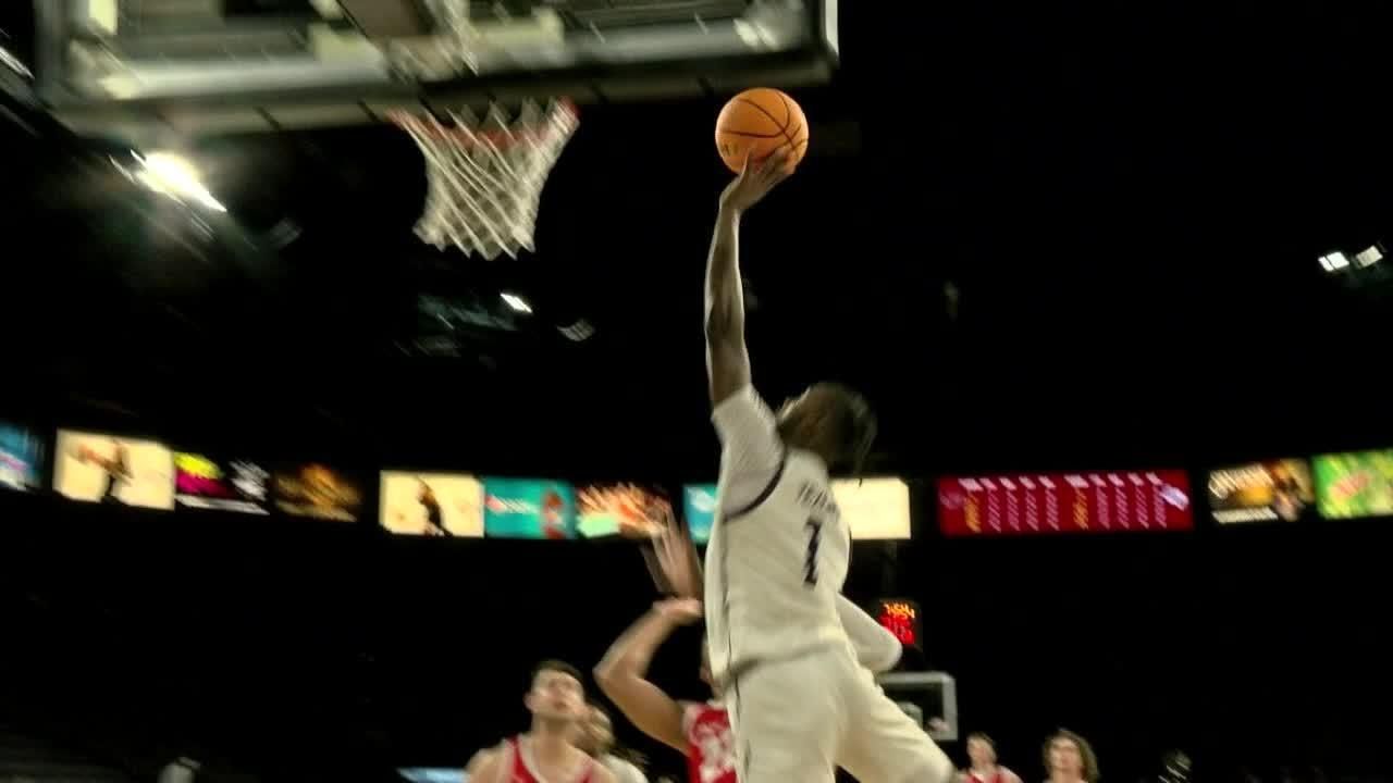 Derrick Tezeno makes a great defensive play for the steal - ESPN Video