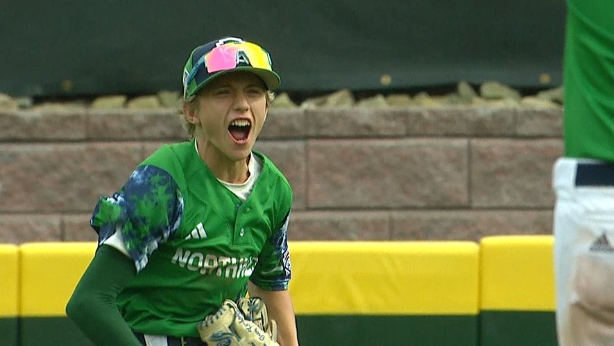 Washington Little Leaguer makes a game-saving leaping catch - ESPN Video