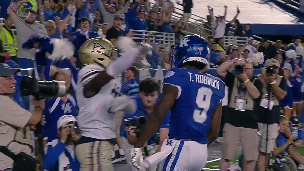 Touchdown! Tayvion Robinson scores vs. Akron - ESPN Video