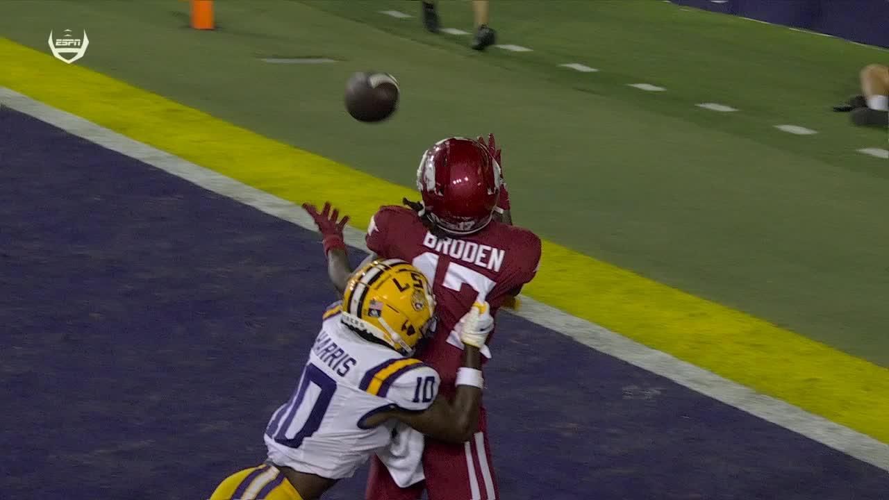 Tyrone Broden overcomes pass interference to catch an Arkansas TD ...