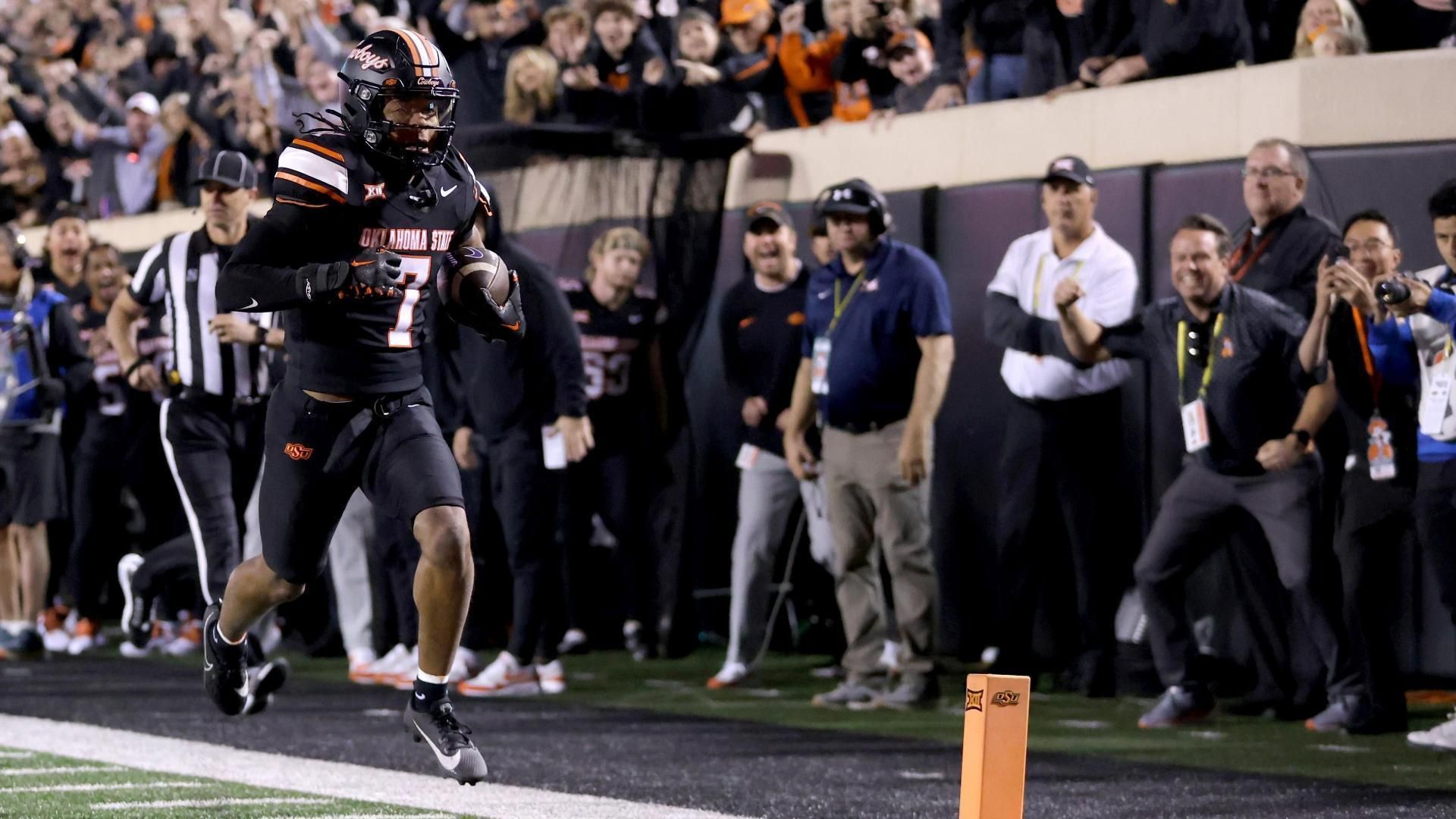 Cameron Epps ends 1st half with pick-six for Oklahoma State - ESPN Video