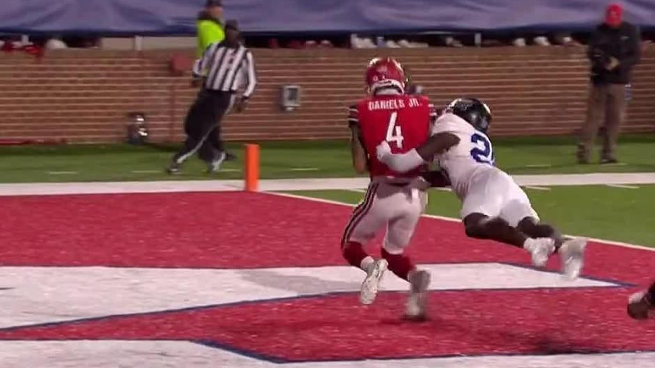 C.J. Daniels hauls in the go-ahead TD for Liberty - ESPN Video