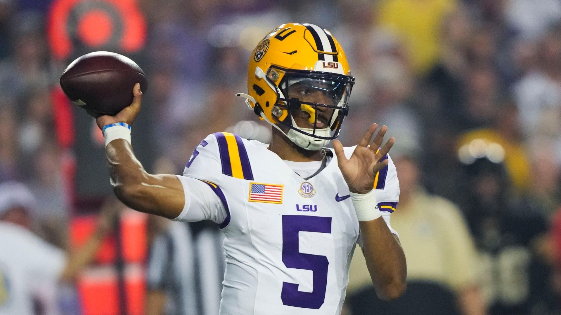 Jayden Daniels records 4 TDs in LSU's big win - ESPN Video