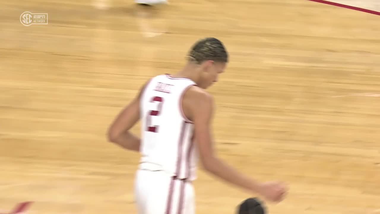 Caleb Robinson hits the basket vs. Arkansas Razorbacks - ESPN Video