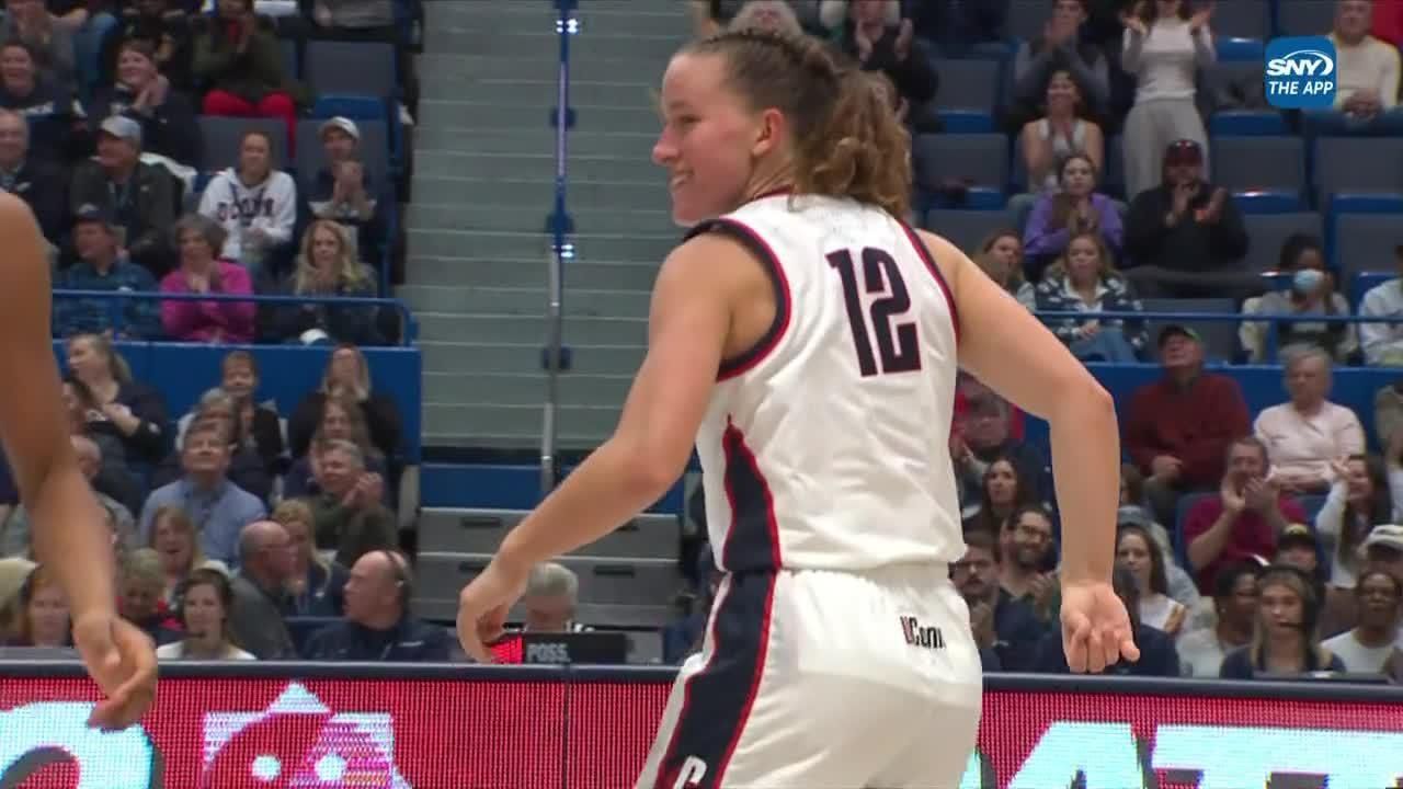 Ashlynn Shade hits back-to-back 3s to help UConn pour it on - ESPN Video