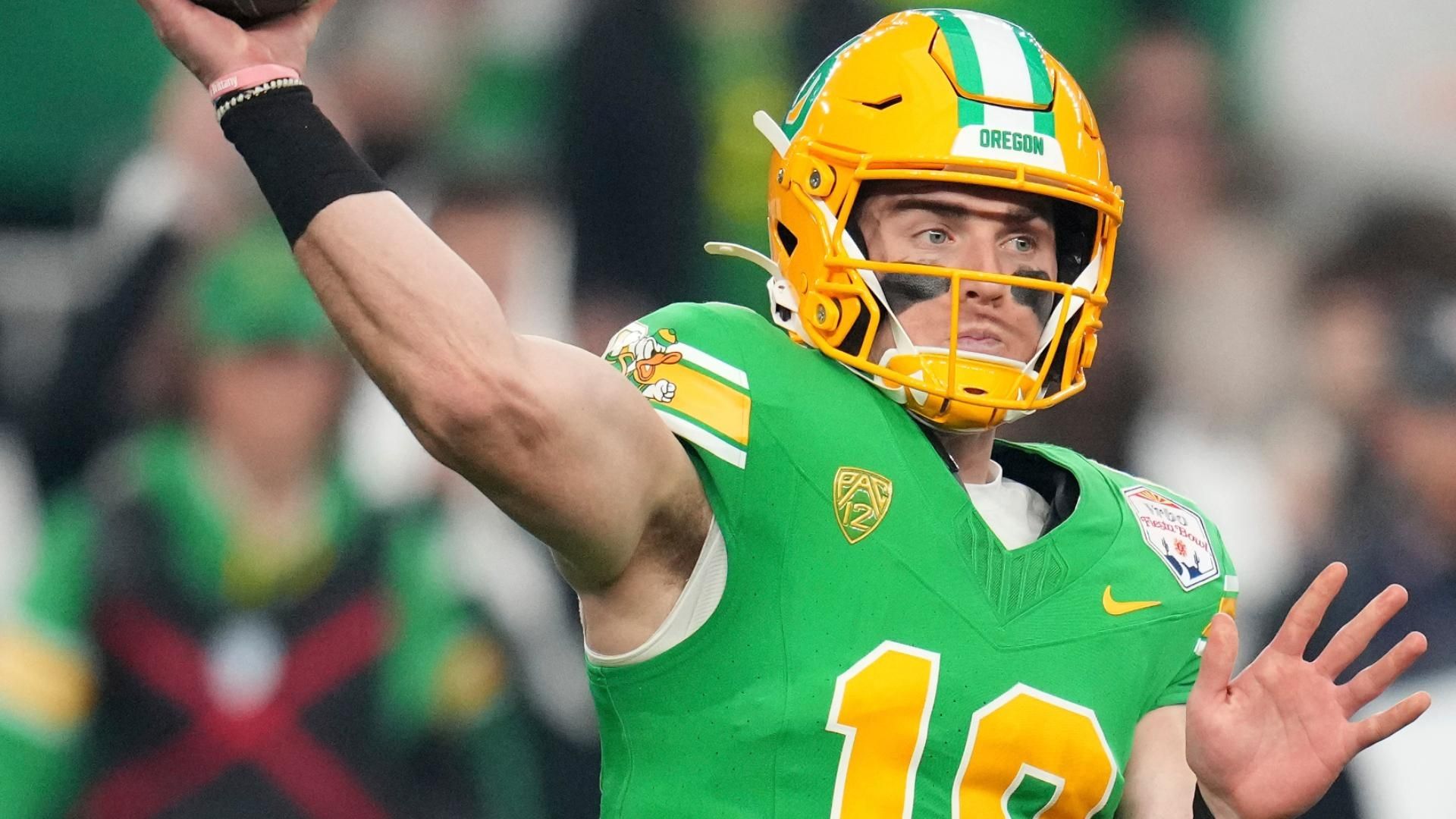Bo Nix throws 5 TDs in final college game as Oregon wins Fiesta Bowl ...