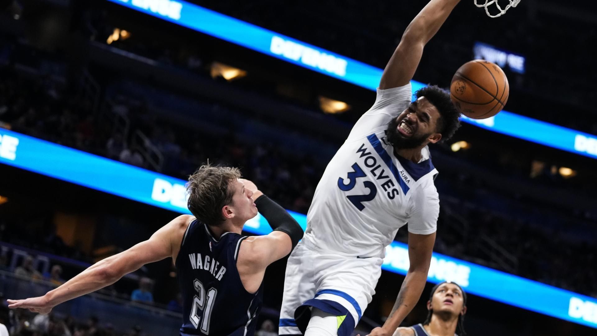 KAT throws it down all over Mo Wagner - ESPN Video