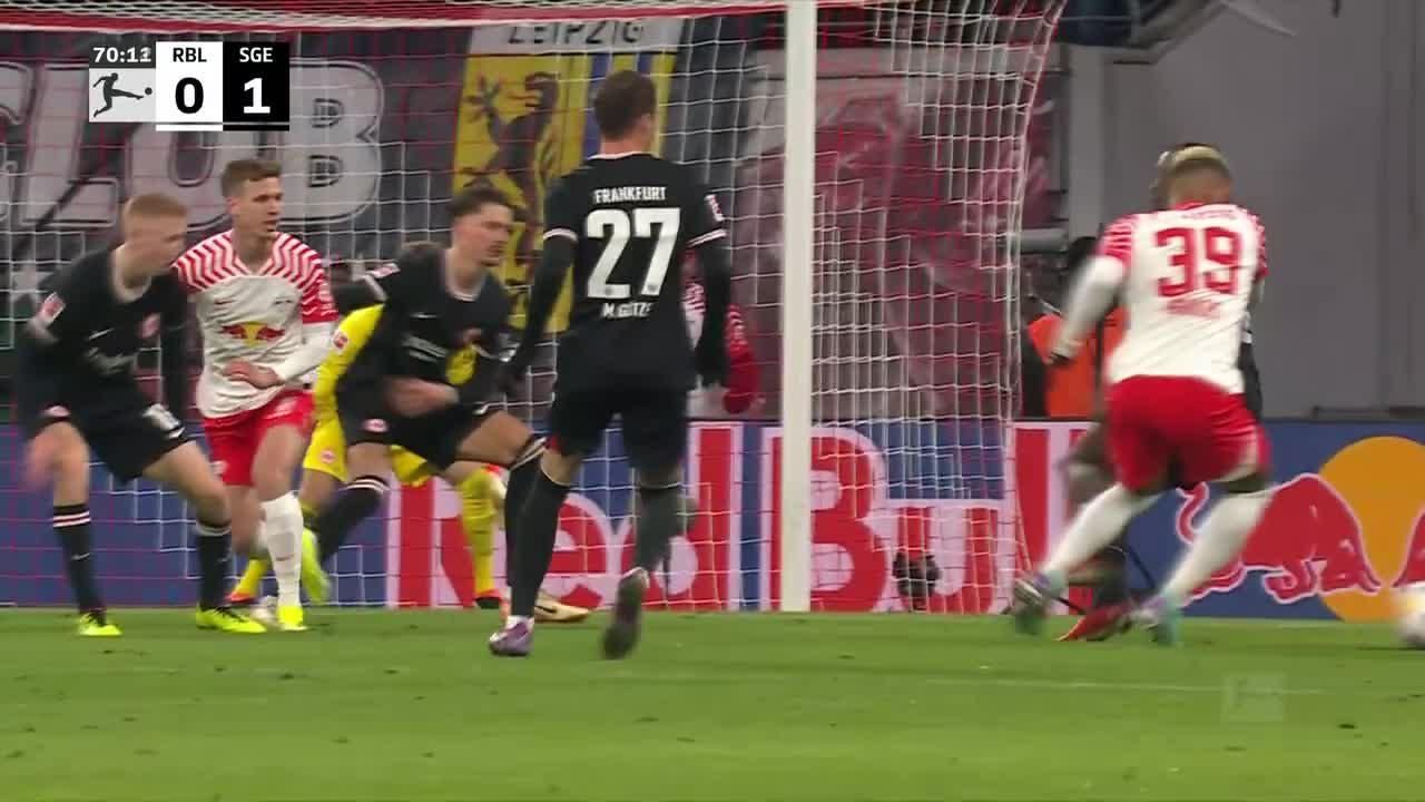 Kevin Trapp makes a great save - ESPN Video