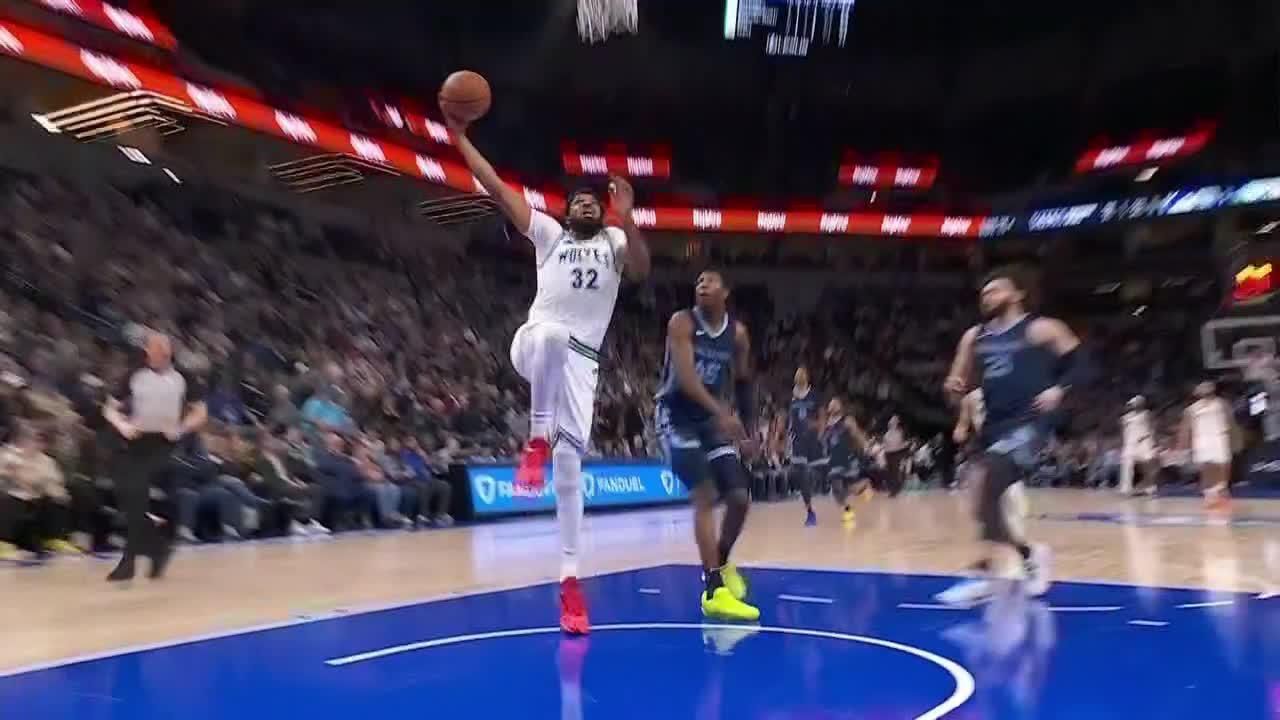 KAT rocks the rim in transition - ESPN Video