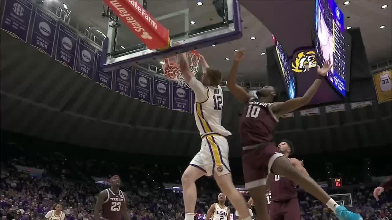This slam dunk from Hunter Dean was too nice - ESPN Video