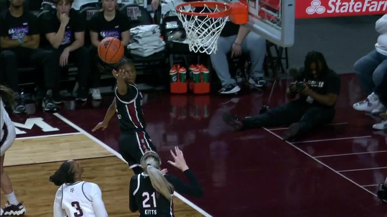 MiLaysia Fulwiley makes the sweet assist to Chloe Kitts - ESPN Video