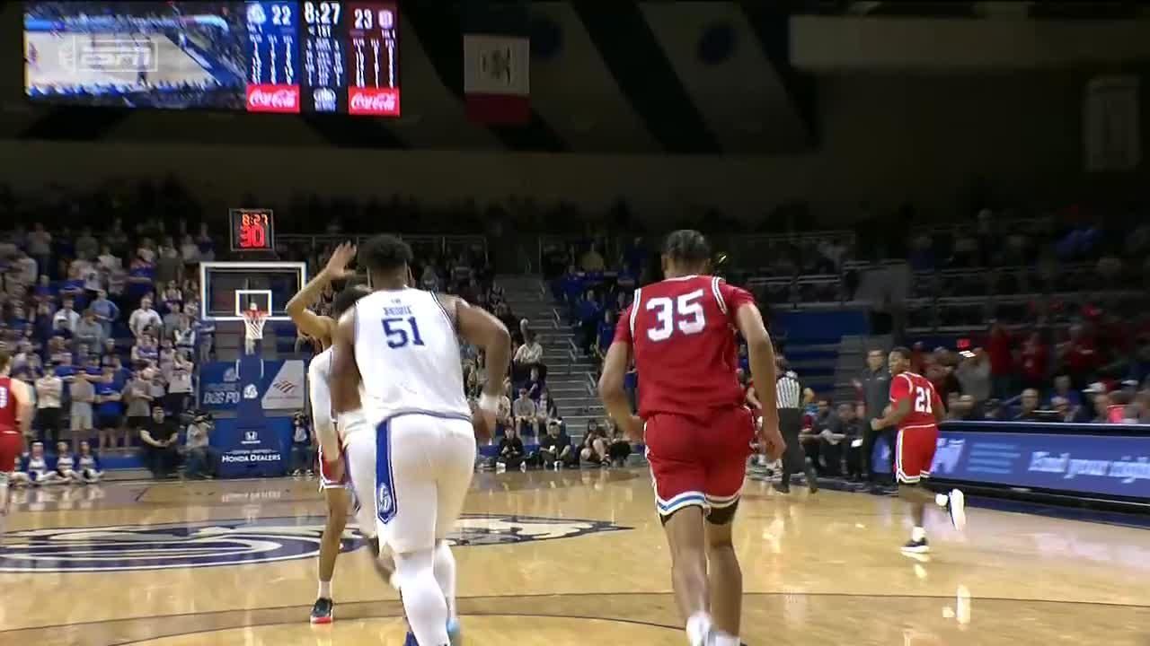 Darius Hannah skies for big jam - ESPN Video