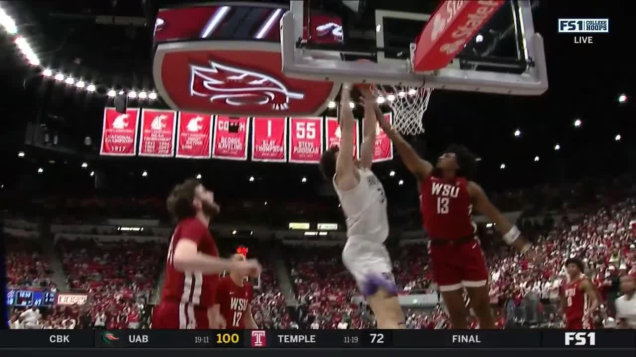 Washington's Braxton Meah throws down dunk in traffic - ESPN Video