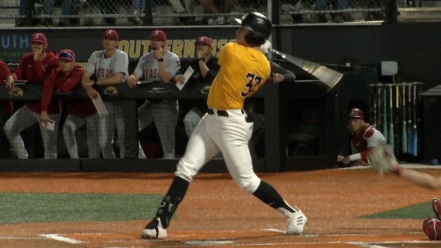 Carson Paetow's 2-run blast increases USM's lead over Bama - ESPN Video