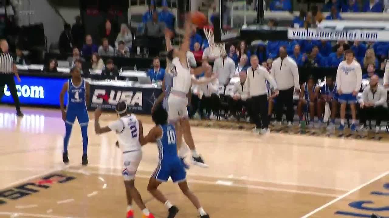 Daniel Batcho rocks the rim with powerful slam dunk - ESPN Video
