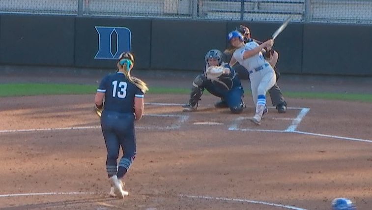 Ana Gold swats a 2-RBI triple to give Duke the lead - ESPN Video